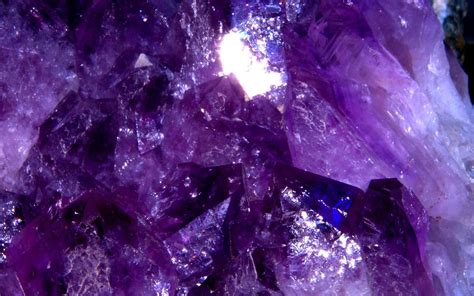 Download Stunning Amethyst Crystal Wallpaper