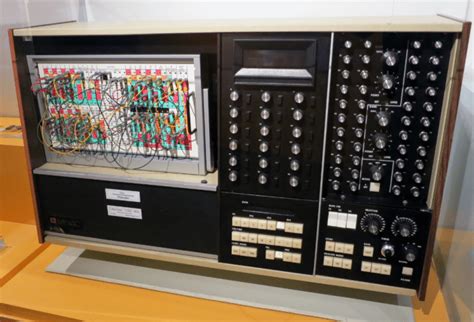 Classification Of Computers By Analog And Digital Signal Processing