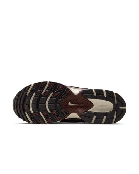 Nike V5 Rnr Shoes With Reflective Accents In Brown Lyst