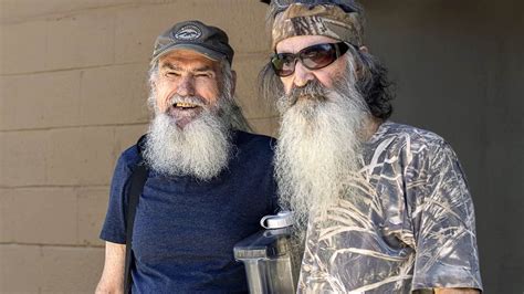 Chris Stapleton Without His Beard Looks Like Someone Else Entirely