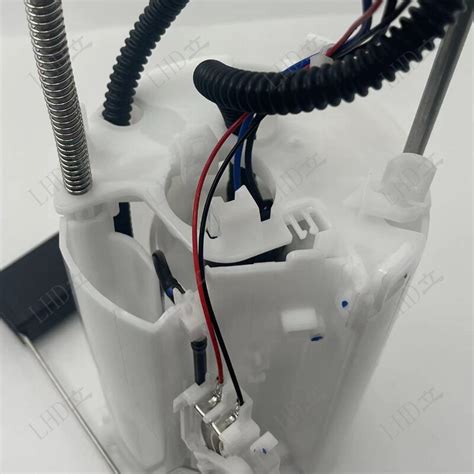 Fuel Pump Module Assembly 1760a168 1760a221 For Mitsubishi L200 Triton