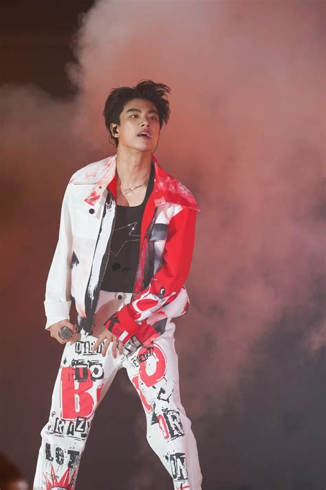 𝕃𝕐ℕℕลินน์玲 ··•°🦋 On Twitter Rt Porche พี่โอมเต็มที่กับทุกงาน
