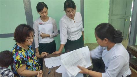 ၂၀၁၅ ၁၆ ပညာသင္ႏွစ္အတြက္ ေက်ာင္းသားသစ္မ်ား စတင္လက္ခံ ဓာတ္ပံု