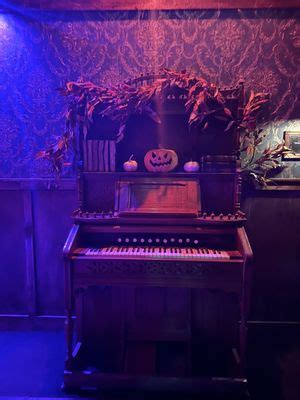 Haunted Manor Mini Golf And Ping Pong Updated May 2024 711 Yates