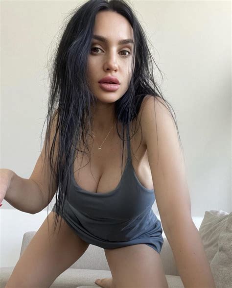 Discover More Like Indianhotshots Are You Into Girls With My Body Type