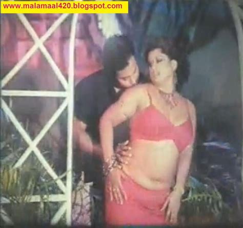 Bangladeshi Actress Moyuri Hot