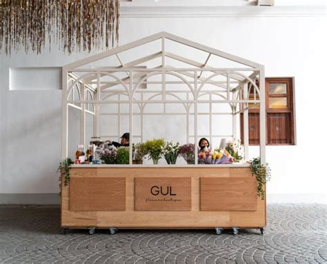 Stunning Flower Cart Design