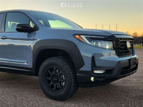 2023 Honda Ridgeline With 17x8 30 Vision Flow And 24570r17 Kumho Road