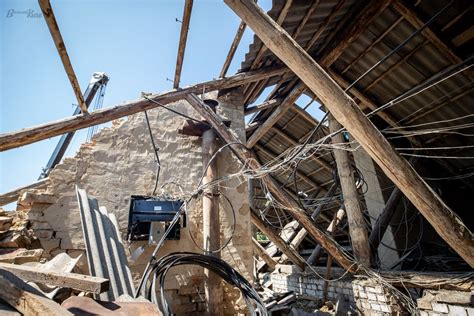 Третю добу рятувальники КАРС на Печерську розбирають завали зруйнованого атакою рф будинку ФОТО