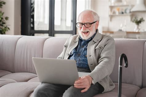 Man On Old Pc Images Browse 18 551 Stock Photos Vectors And Video Adobe Stock