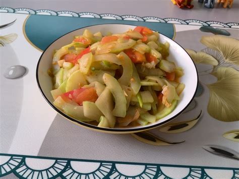 【减脂餐之素炒西葫芦的做法步骤图】爱减脂美食的利利下厨房