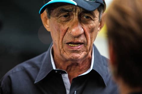 Ego Corpo De Ferreira Gullar é Enterrado No Rio Notícias De Famosos