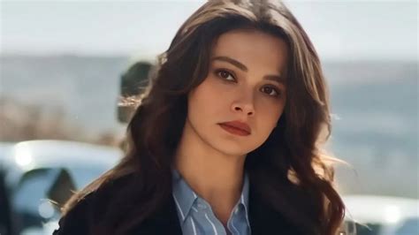 Uzak Şehir Dizisinde Sinem Ünsal Başarısı Kendi Rekorunu Kırdı Mavi