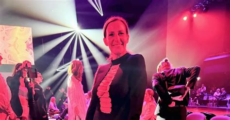 GZSZ Star Ulrike Frank ungewohnt freizügig mit XXL Ausschnitt