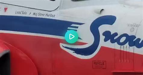 Rcaf Snowbirds Practicing In Comox Bc For The 2023 Season Album On Imgur