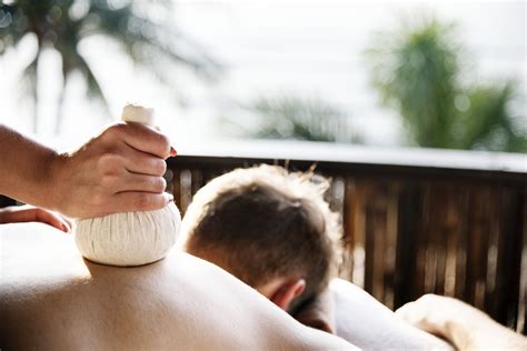 Thai Herbal Compress Massage