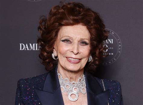 Fans Declare Sophia Loren A Dazzling Beauty On 90th Birthday Parade