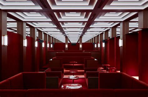 Frameweb Room For Seduction Roomers Hotel Brings Sexy Back To Hospitality