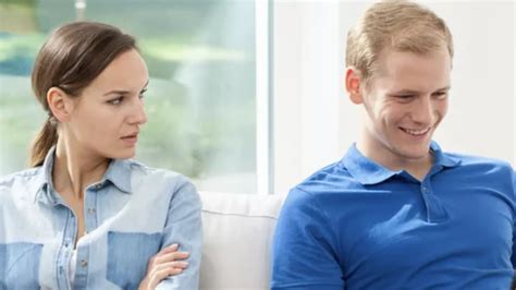 Натяки погано розуміють як дати зрозуміти чоловіку що він давно не дарував вам квіти Читайте