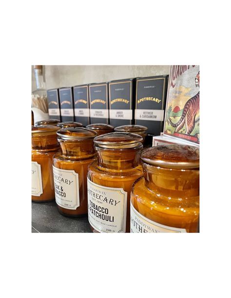 Diffuseur à Bâtonnets Apothecary Amber And Smoke