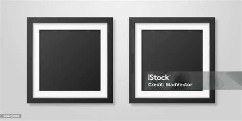 2 현실적인 Mofern 인테리어 블랙 빈 사각형 나무 포스터 그림 프레임 설정된 근접 촬영 흰 벽 모형에 벡터 빈 포스터 프레임 디자인 서식 파일 이랑 프레 젠 테이 션