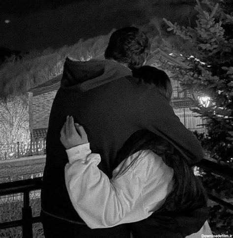 عکس دختر سیاه سفید پروفایل