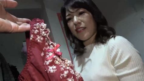 Married Older Women Are More Willing To Let You Cum Inside Them When