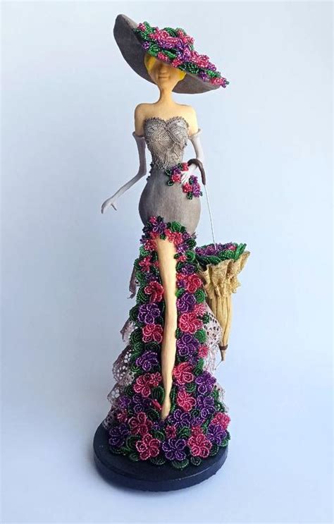 Дівчина з парасолькою — ціна 850 грн у каталозі Статуетки Купити товари для дому та побуту за