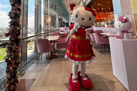 ¿eres Fan De Hello Kitty Descubre Su Pop Up Store Para Celebrar 50