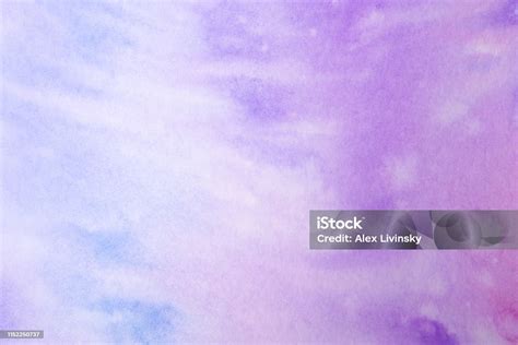 수채화 배경 채워진 보라색 보라색 젖은 페인트 그리기 기술 질감 수채화 종이 페인트에 그리기에 대한 스톡 사진 및 기타 이미지