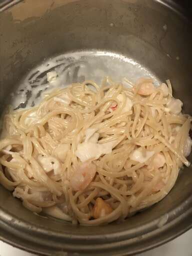 Scrumptious Seafood Linguine Recipe