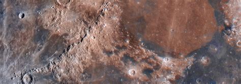 The Most Detailed Photo Of The Moon Ever Moss And Fog