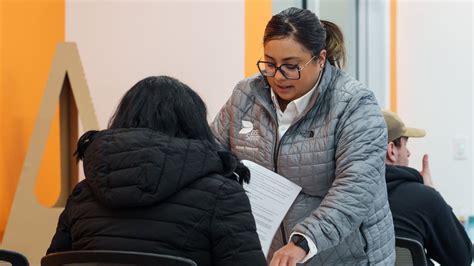 From Line Worker To Hr See How Spanish Interpreters Help Ds Smith