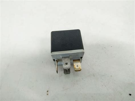 56006707 95425c Relay Module Chrysler Voyager 2000 2 5l Eis01250211 Used Auto Parts Shop