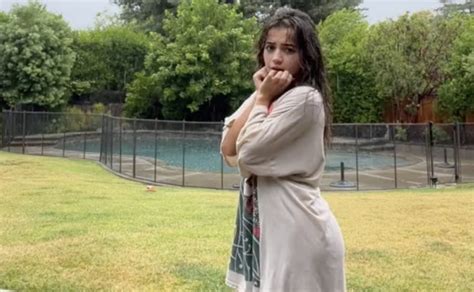 Actrice Toont Per Abuis Borst Op Dr Instagram Video