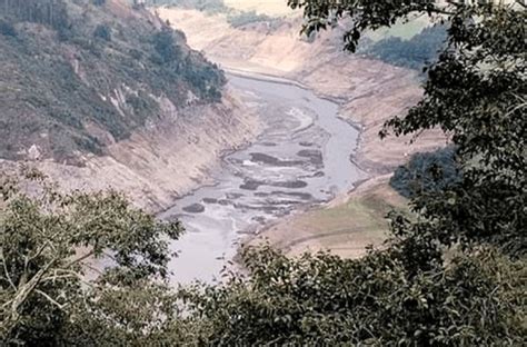 El embalse de Mazar tiene niveles bajísimos de agua - MP Noticias