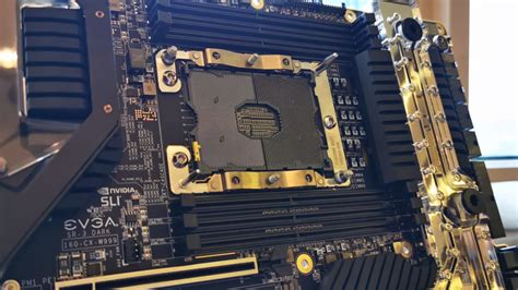 سوکت تجاری و عظیم الجثه نسل بعد اینتل مشخص شد LGA 4677 سخت افزار مگ