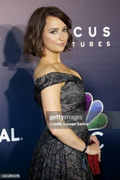 Milana Vayntrub Photos Photos And Premium High Res Pictures Getty Images