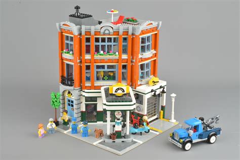 Review: 10264 Corner Garage | Brickset: LEGO set guide and database