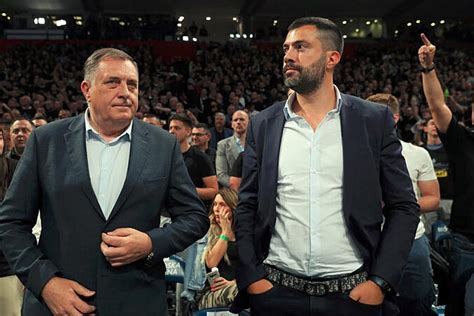 Raspakivanje Sky Aplikacije Đe Su Milorad I Igor Dodik Dragan Lukač I Dragan Stanković U