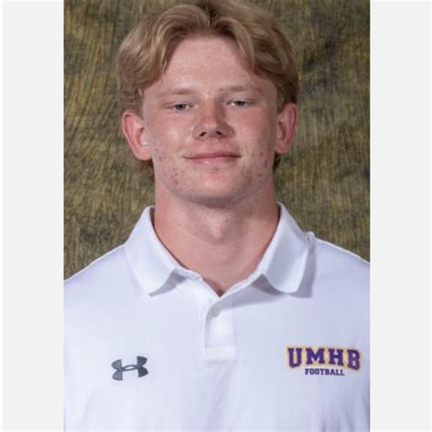 Taylor Chizer Inside Linebacker University Of Mary Hardin Baylor