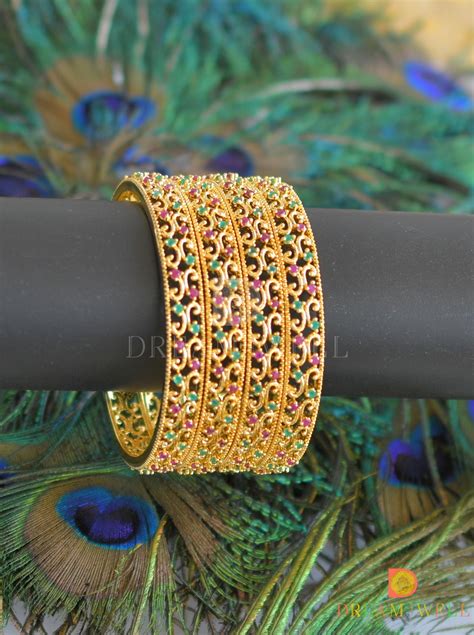 Dreamjwell Awesome Gold Tone Ruby Emerald Set Of 4 Bangles Dj09530 Dreamjwell