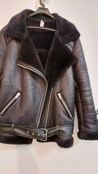 Куртка зимняя кожаная размерМ8 мало б у стоимость 2000р Звонить по вацапу Объявления по