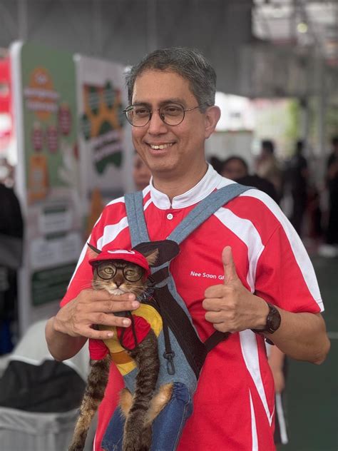 Muhammad Faishal Ibrahim On Linkedin Met Mario The Cat At Nee Soon