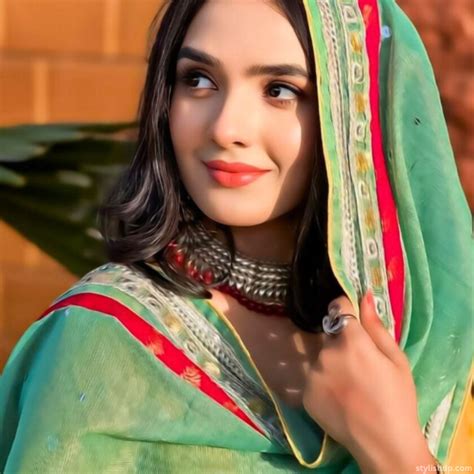 1135 Girls Dp Images Photos Pictures And Wallpapers Stylish Dp