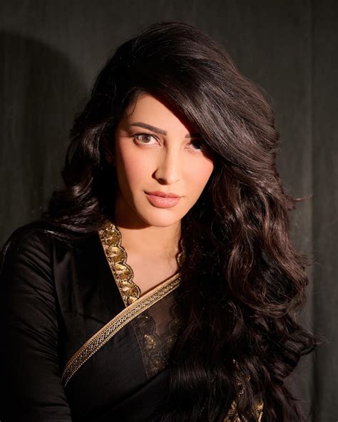Shruti Hassan In A Silk Black Saree Shruti Hassan In A Silk Black Saree