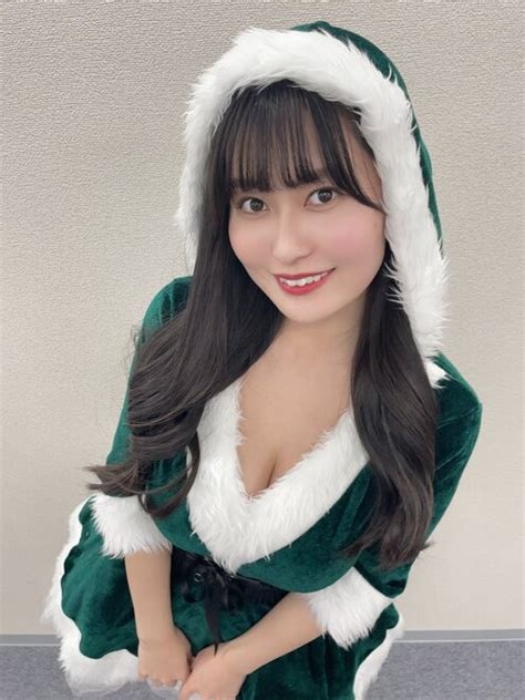 Even More Asian Cuties Miri Ichika Christmas Porn Pic