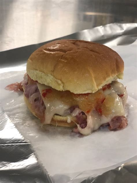 Yoders Dinner Bell Market