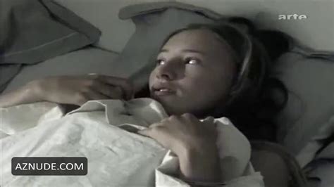 La Puce Nude Scenes Aznude