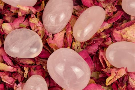 Rose Quartz Meanings And Crystal Properties The Crystal Council